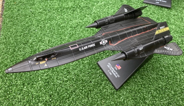 AMERCOM DIECAST - 1971 Lockheed YF-12C (SR-71A Blackbird) 1:144 Scale £18.45 - PicClick UK