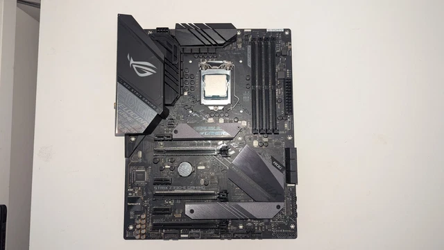 BUNDLE - ASUS ROG Strix 370-e gaming, 9900ks, 32GB DDR4 @ 4800MHz £360. ...