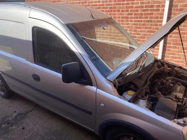 VAUXHALL COMBO - MOT Failure £625.00 - PicClick UK