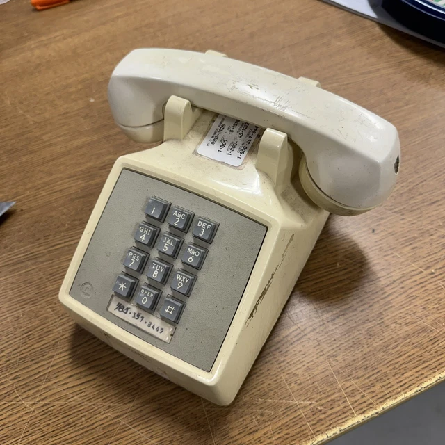 VINTAGE BELL SYSTEM Western Electric Push Button Desk Phone 2500DM ...