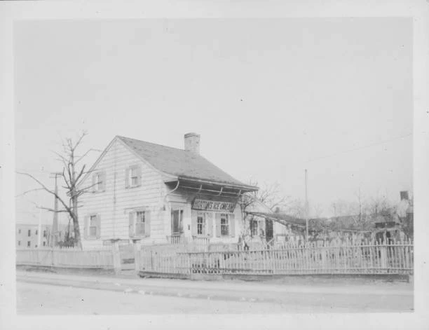 COURT VAN SICKLEN House John Van Sicklen House built 1776 so- New York ...