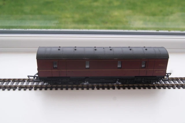 OO GAUGE LIMA Mk1 Royal Mail Red Parcel Van £12.94 - PicClick UK