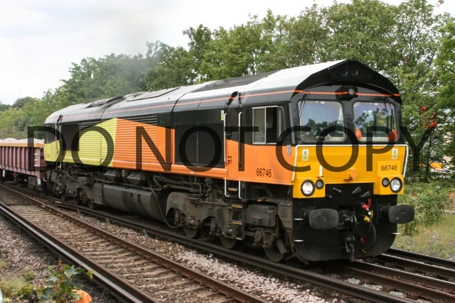 UK DIESEL TRAIN Railway Photograph Of Class 66 66746 Loco. Rm66-992 £1. ...