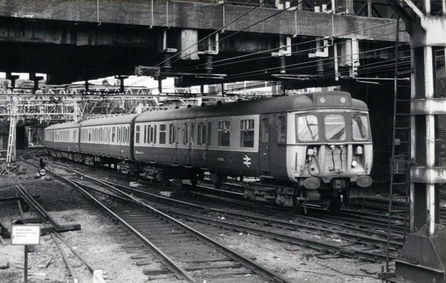 PHOTO RAILWAY 6X4 EMU Class 312 789 arrvies at Liverpool St 11/4/1987 £ ...