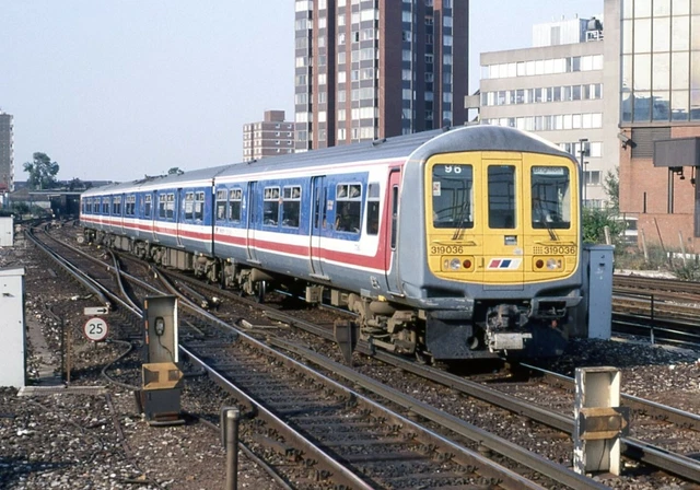 BRITISH RAIL 319036 Class 319 EMU Railway Photo - Network SouthEast £1. ...