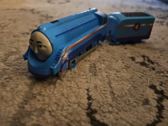 THOMAS & FRIENDS TrackMaster Motorized Shooting Star Gordon & Tender Streamliner $13.70 ...