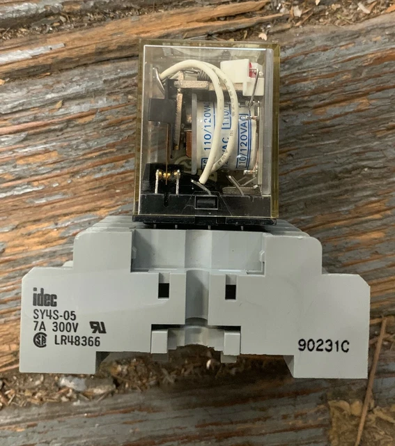 IDEC SY4S-05 RELAY Base With Omron My4N Relay 14 Pin 110/120Vac EUR 10 ...