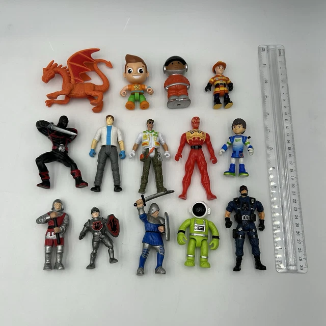 MIXED LOT OF 14 action figures & Toys Random Loose Collectibles Fantasy ...