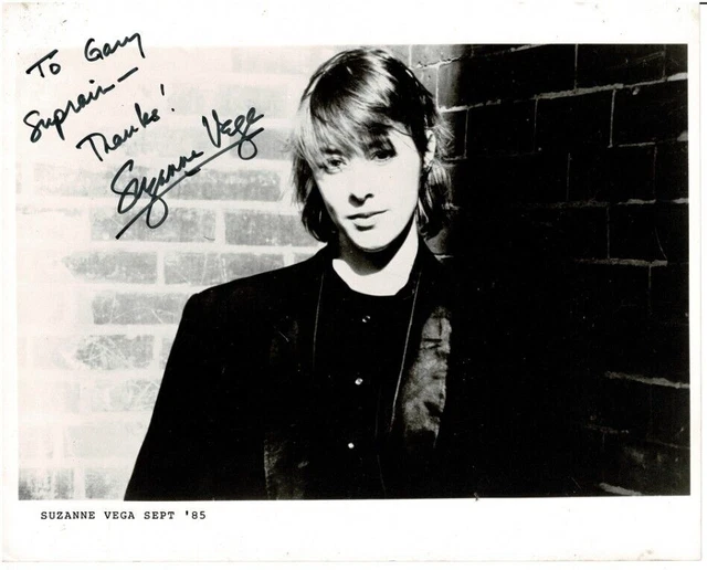 SUZANNE VEGA SINGER 25cm x 20cm signed photograph 1985 original $40.00 ...