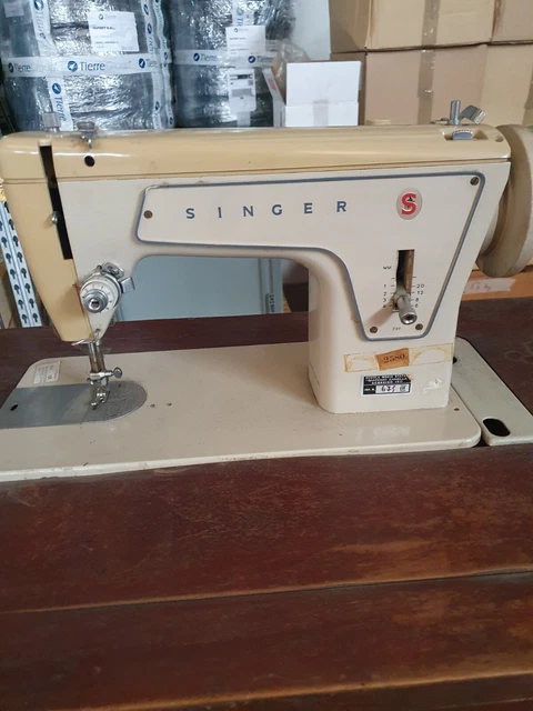 MACCHINA DA CUCIRE singer a pedale antica anni 70 EUR 29,00 - PicClick IT