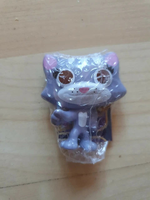 CADBURY FREDDO TREASURES Figure Toy - Cat Buttons Figure £5.99 ...