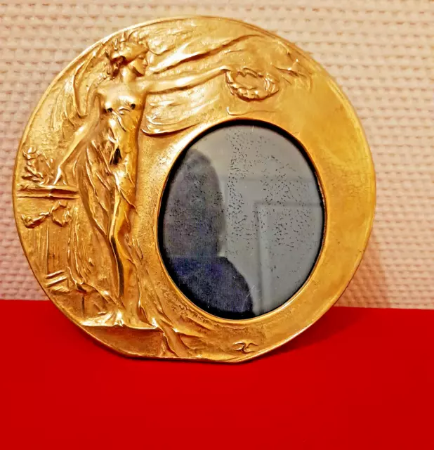 ANCIEN CADRE PORTE photo bronze doré rond à poser Décor femme à l ...