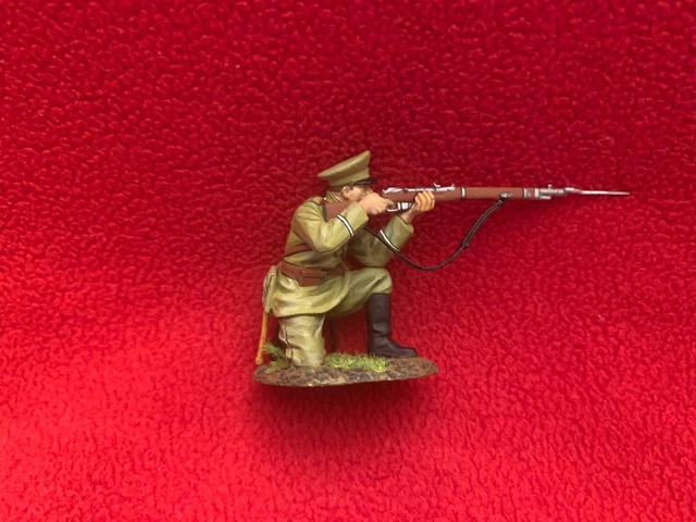 THOMAS GUNN, RUSSIAN Soldier Kneeling Firing, Club052, WWI, 1:30 £26.77 ...