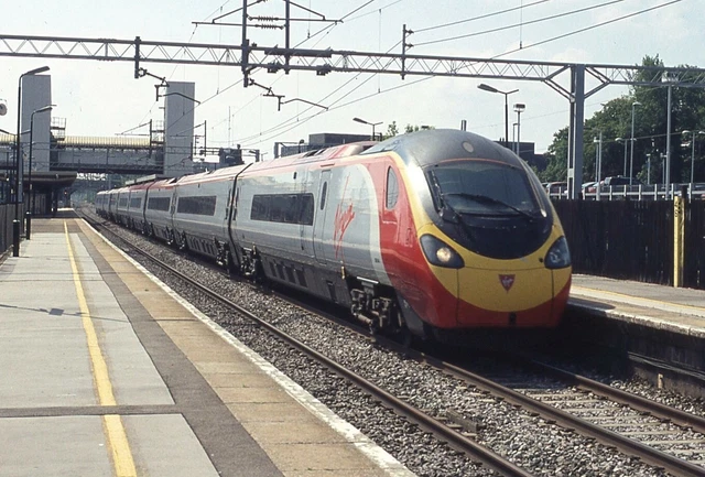 VIRGIN TRAINS CLASS 390 Pendolino Railway Photo £1.05 - PicClick UK