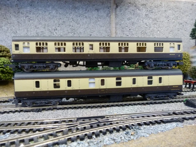 LIMA WESTERN REGION composite coach and brake van for OO gauge model ...