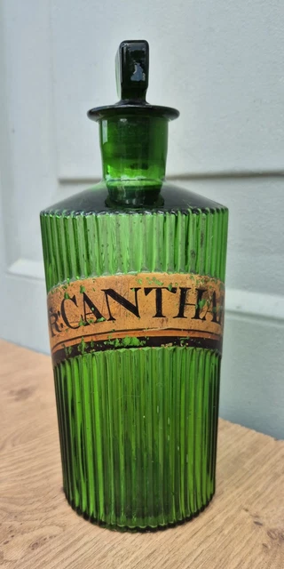ANTIQUE GREEN RIBBED Apothecary Chemist Poison Bottle 'Tr.Canthar' £25. ...