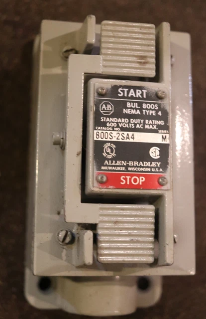 ALLEN BRADLEY PUSH Button Station Bulletin 800S-2SA4 Start Stop Series ...