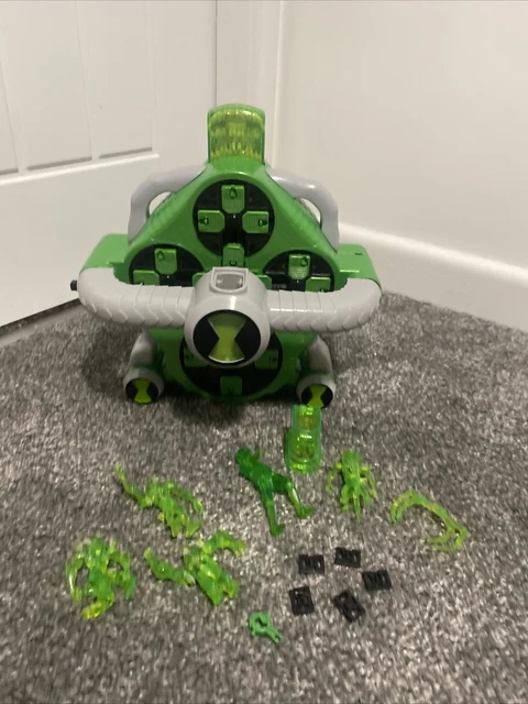 BEN 10 ALIEN Creation Chamber Laboratory Ultimate Alien Bandai VERY ...