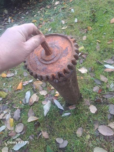 HUGE INDUSTRIAL REVOLUTION Iron & Oak Cog Wheel c1760-1820 £120.00 ...
