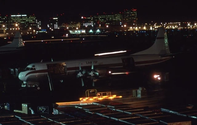 ZANTOP CARGO LOCKHEED L-188 Electra Night-Shot N1281F - diapositive ...