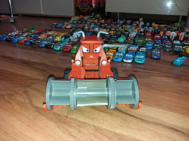 DISNEY PIXAR CARS Frank the Combine Harvester Mattel EUR 34,99 ...