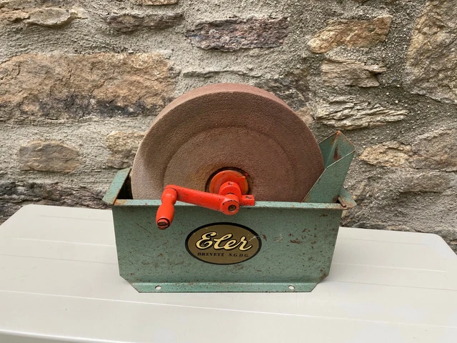 MEULE ANCIENNE A eau boucher manuelle pour aiguiser couteaux BELER ...