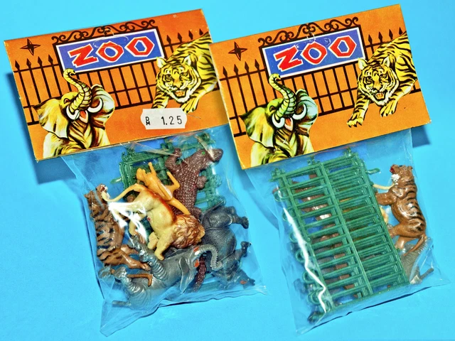 1 PLASTIC ZOO SET ANIMALS SETS ORIGINAL PACKAGING 70s HONG KONG GRAB ...
