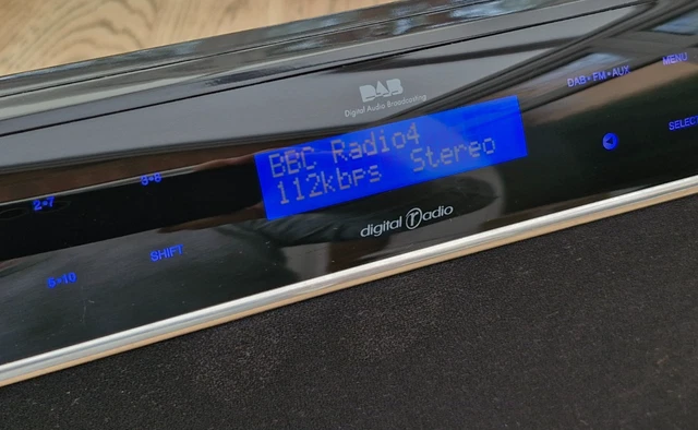 MAGICBOX TOUCH DAB Radio With Built In Fm Tuner And Aux Output Vg ...