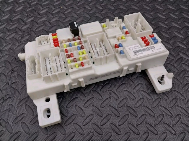FORD KUGA MK1 BODY CONTROL MODULE FUSE BOX BCM 7M5T-14A073-JG £169.00 ...