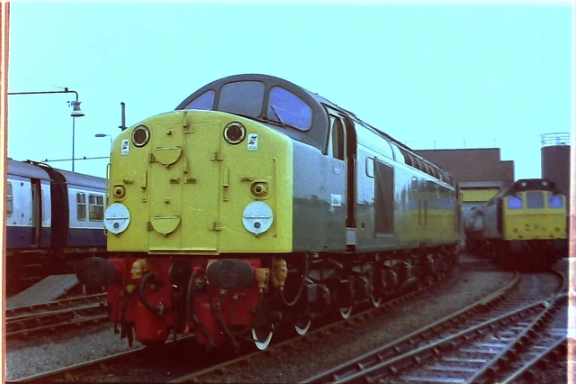 35MM RAILWAY COLOUR Negative Class 40 122 at Chester £1.75 - PicClick UK