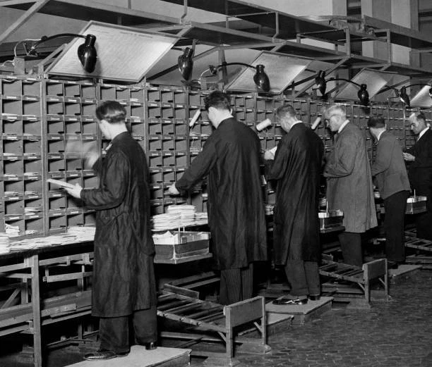 MAIL SORTING OFFICE 1955 OLD PHOTO EUR 6,67 - PicClick FR