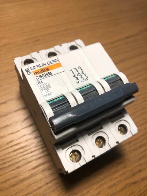 S Merlin Gerin C60hb B4 Mcb Merlin Gerin 4 Amp Mcb 3p 4a B4 C60hb 25867 £17 95 Picclick Uk