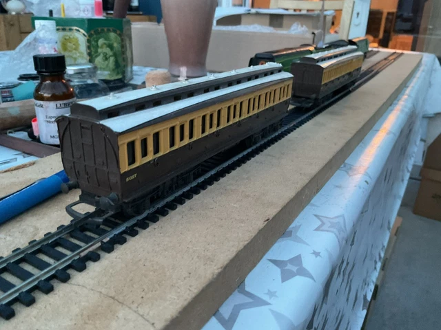 TRIANG GWR” CLERESTORY “ Coaches Running Nos 2316 & 5017. No Box’s ...