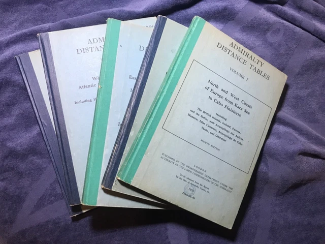 ADMIRALTY DISTANCE TABLES, 5 volumi di bordo, 1950 OTTIMI EUR 235,00 ...