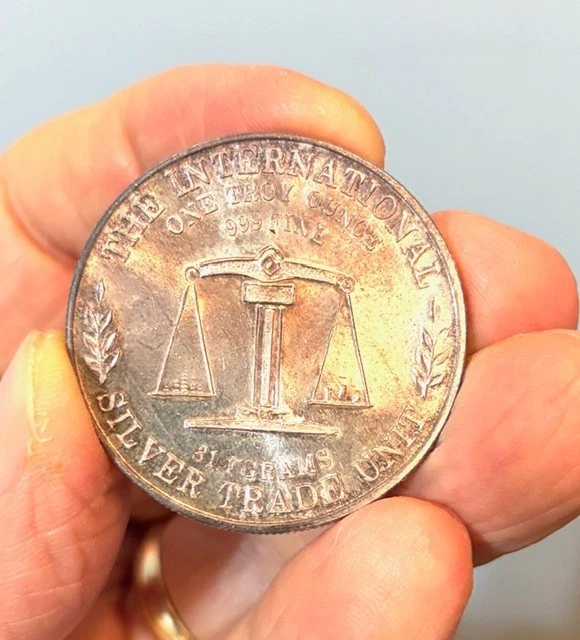 INTERNATIONAL SILVER TRADE Unit Coin .999 One Troy Ounce 31.1 Grams £48 ...