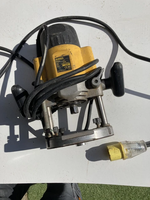 DEWALT ROUTER DEWALT 110 Volt Dw Lx 2200w 626 £80.00 - PicClick UK