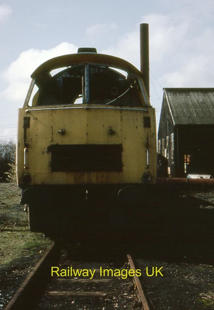 RAILWAY PHOTO - Swindon Scrapyard - D1003 Class 52 Western £2.00 ...