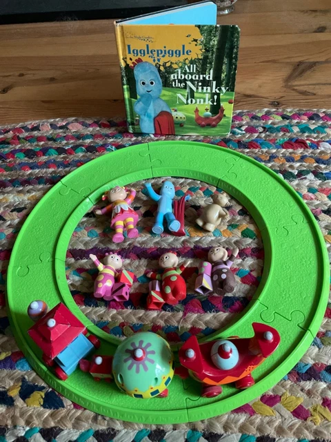 IN THE NIGHT Garden Motorised Ninky Nonk Track and Figures - Moves ...