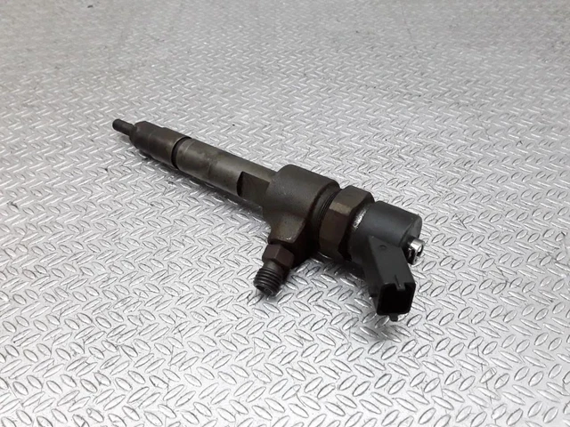FIAT PUNTO (188) 2000 Diesel fuel injector 0445110019 60kW DEV416737 £ ...