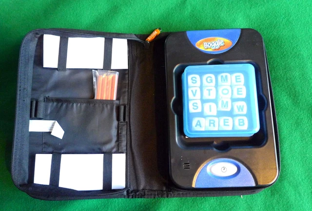 TRAVEL BOGGLE FOLIO EDITION GAME IN STORAGE CASE Unused £7.99 - PicClick UK