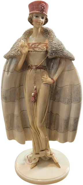 LEONARDO COLLECTION PORCELAIN Figurine Elegant Lady with Cape 14 Inches ...