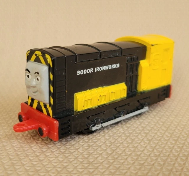 THOMAS THE TANK Engine Sodor IronWorks Train Plastic Gullane 2004 £5.95 ...