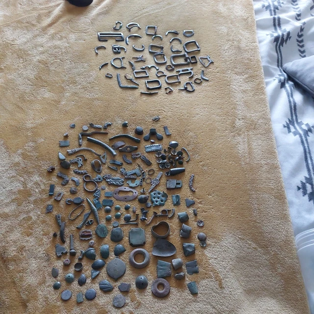 METAL DETECTING FINDS job lot £7.00 - PicClick UK