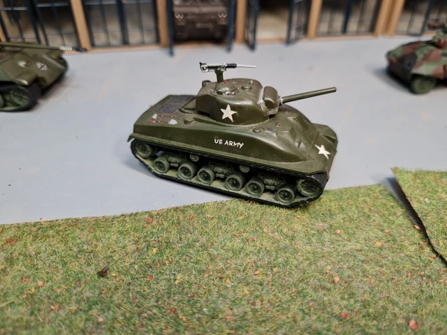 ROCO MINI TANKS DBGM Sherman M4 Tanks US Army 1:87 £4.43 - PicClick UK