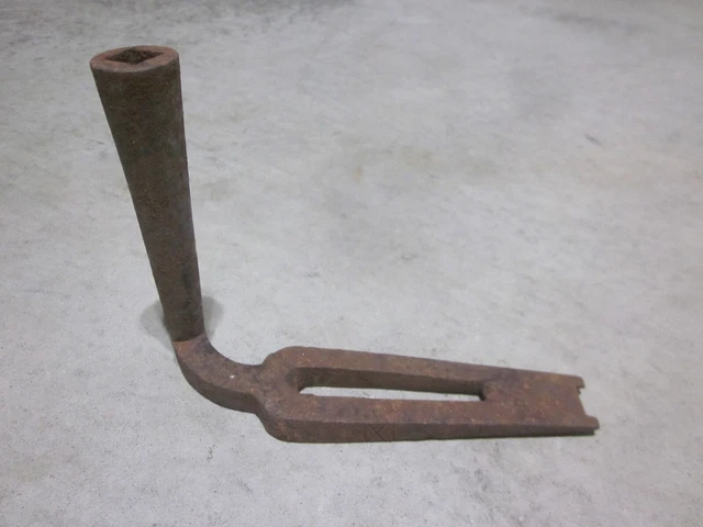 AWESOME HAND FORGED ANTIQUE 18th C FIREMAN BED KEY TOOL FIRE WRENCH BOX ...