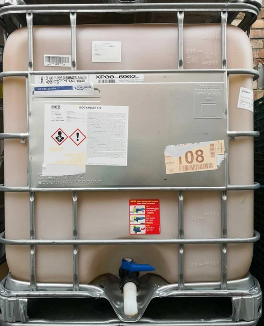 IBC 1000 LITRE Liquid Container / Water Butt / Waste Oil £18.00 ...
