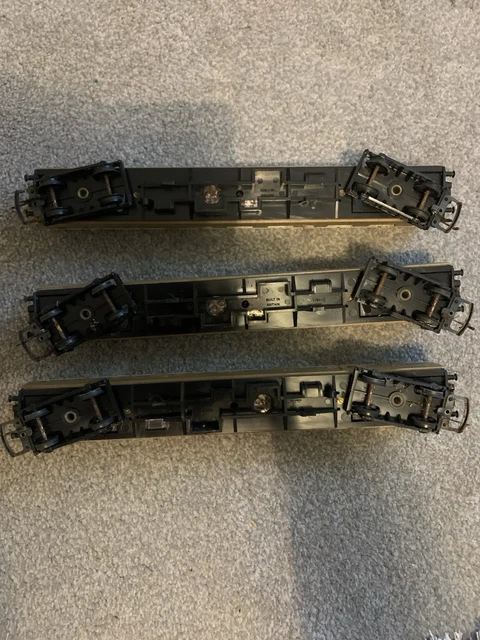 TRIANG OO GAUGE Coaches 3 Pieces £1.16 - PicClick UK