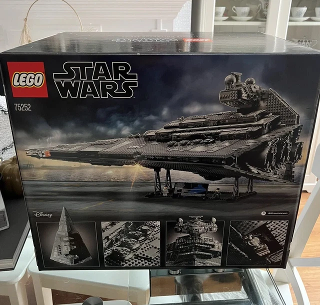 LEGO STAR WARS 75252 Imperial Star Destroyer Ultimate Collector ...