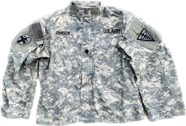 US ARMY UCP Acu Jacket Shirt M 6 Patches Specialist Johnson 332nd ...