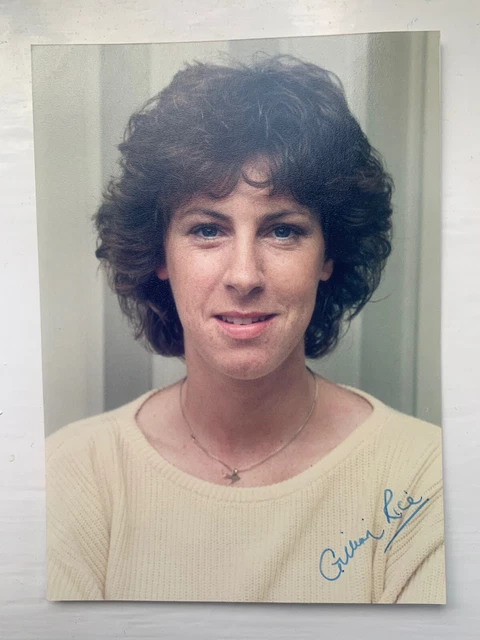 DR GILLIAN RICE BBC TV Presenter, Bodymatters Vintage Hand Signed Photo ...